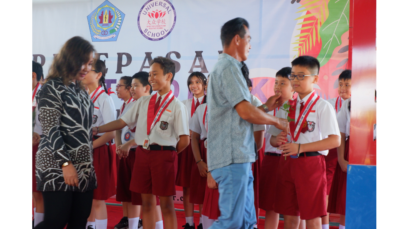 Universal School - Home